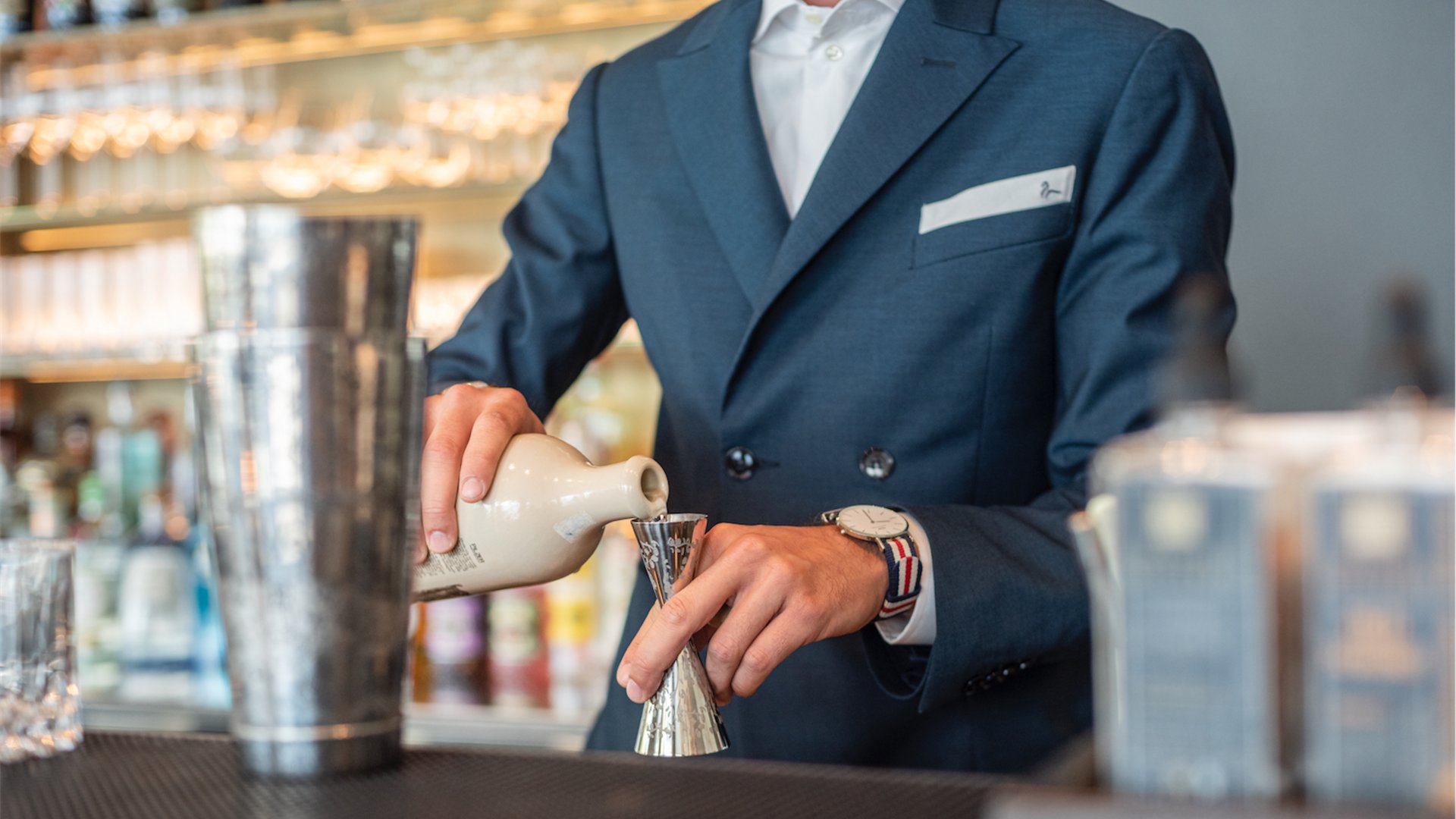 Panorama Lounge Bar – EALA’s panoramic bar