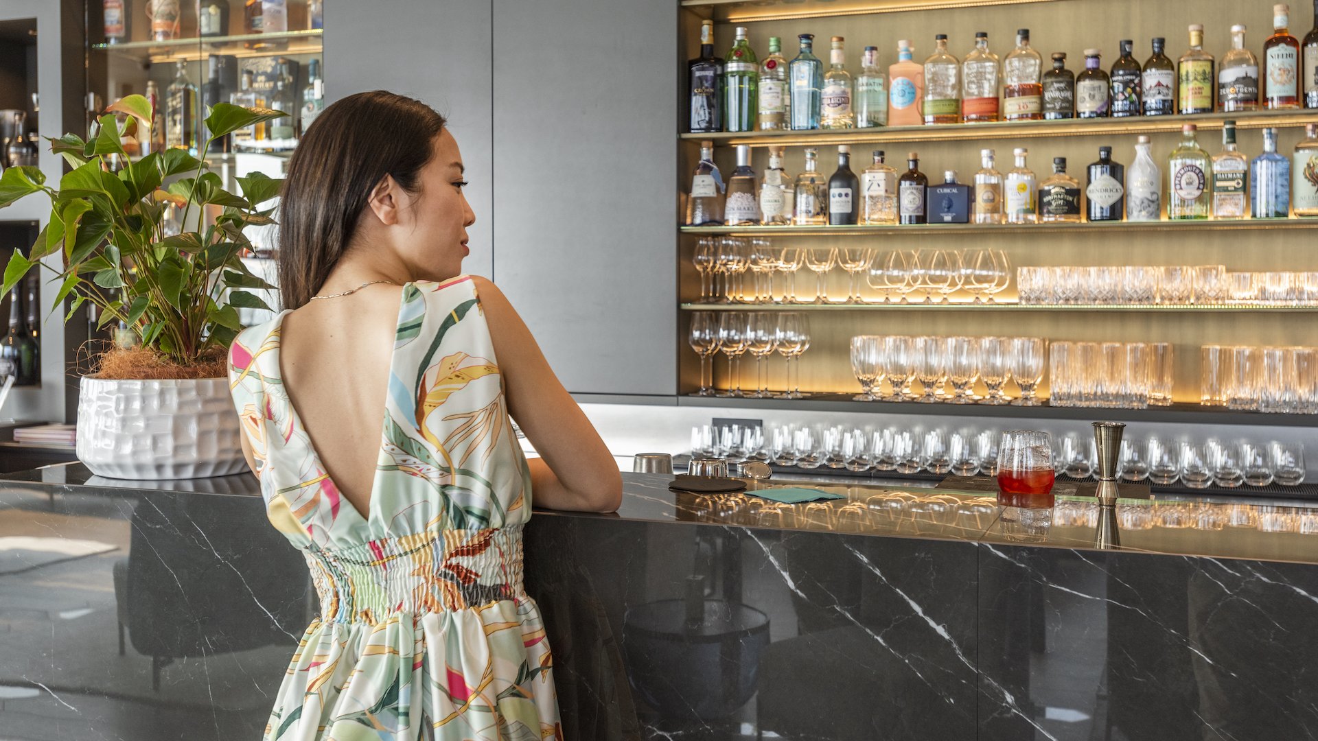 Panorama Lounge Bar – EALA’s panoramic bar